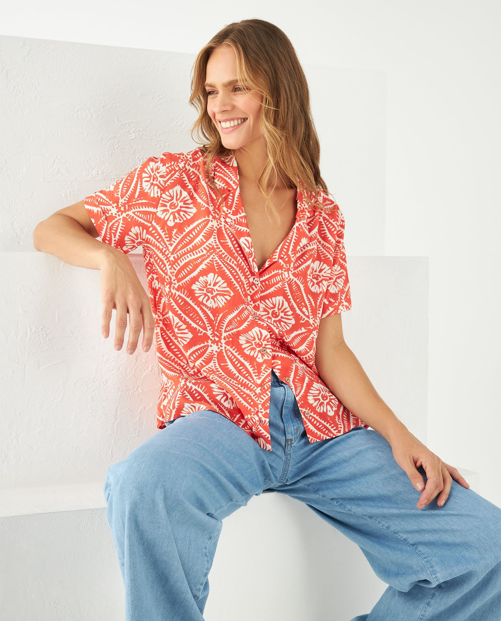 Camisa de tela fluida para mujer